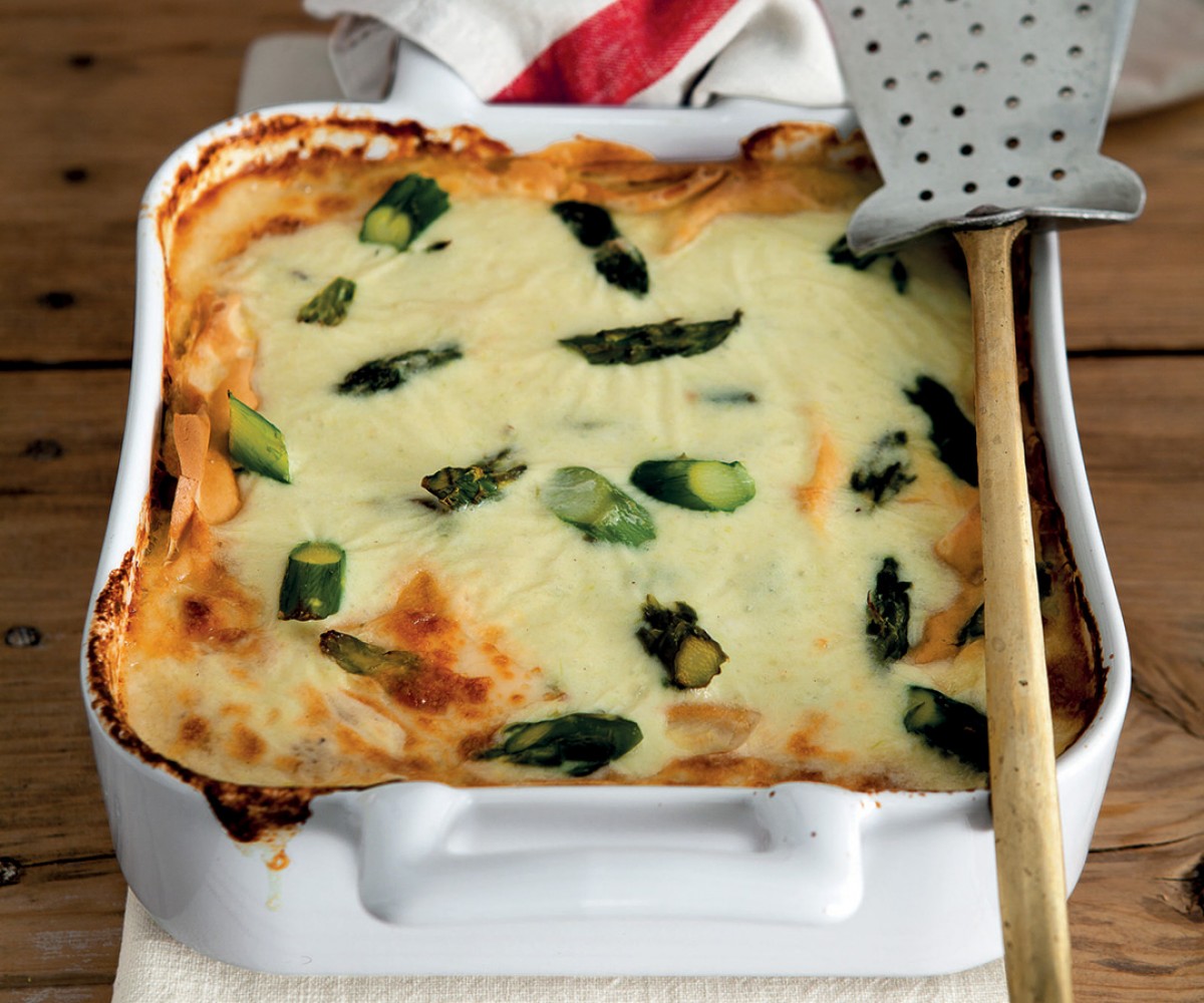 Crepe Lasagna with Asparagus and Taleggio Cheese - La Cucina Italiana ...