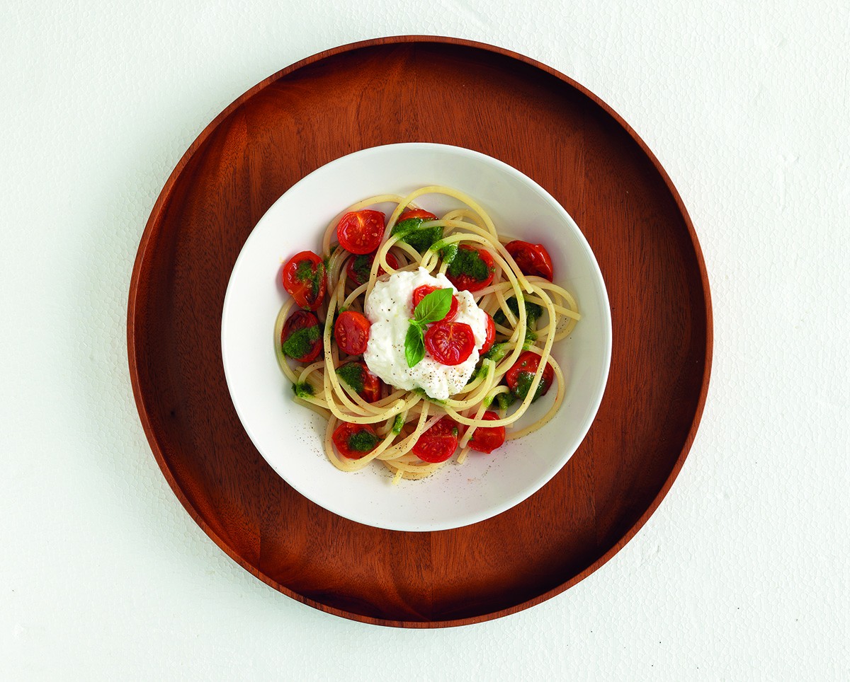 Spaghetti With Burrata Cheese and Roasted Cherry Tomatoes Recipe - La ...