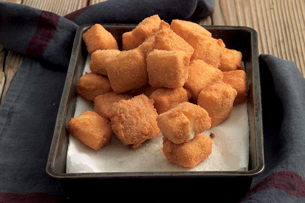Crunchy Soft-Hearted Fritters Recipe - La Cucina Italiana