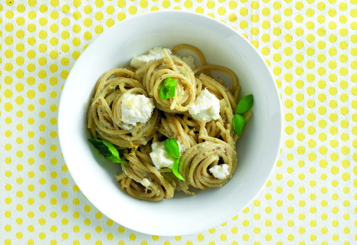 Spaghetti With Ricotta and Olives Recipe - La Cucina Italiana