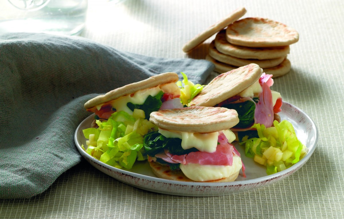Piadinas with Squacquerone and Prosciutto Recipe - La Cucina Italiana