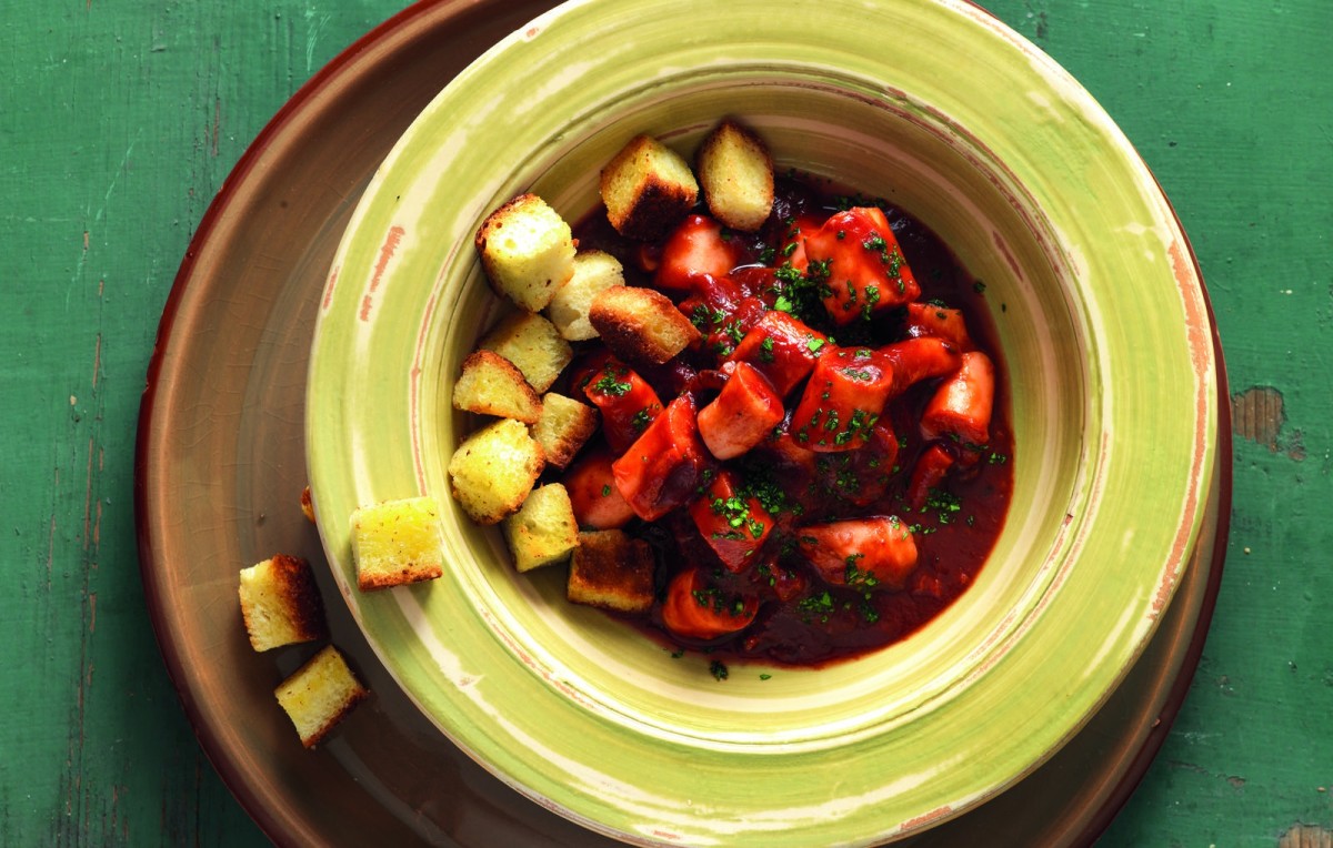 Octopus with Ragù Recipe - La Cucina Italiana