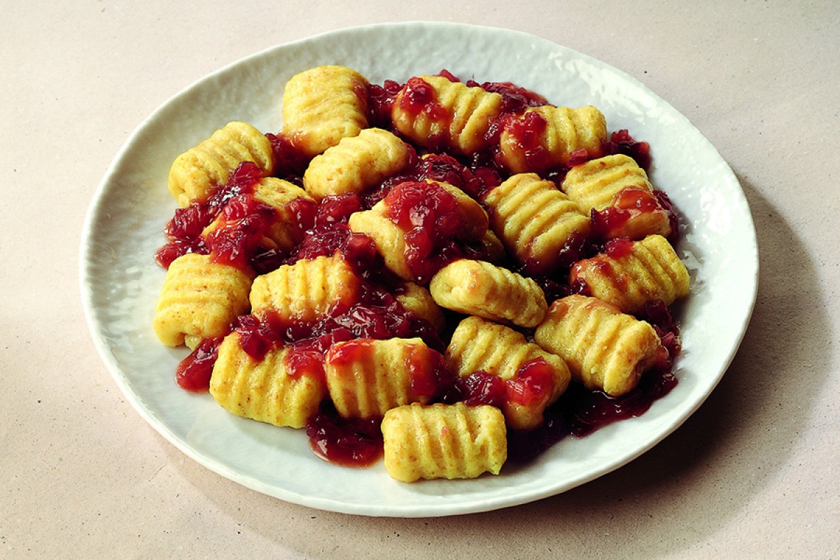 Potato and Bread Gnocchi With Onion Jam Recipe - La Cucina Italiana