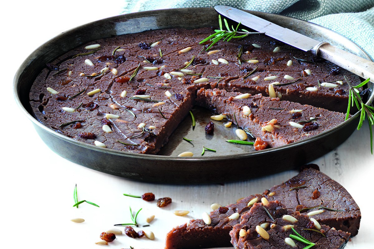 Chestnut Flour Cake Recipe - La Cucina Italiana