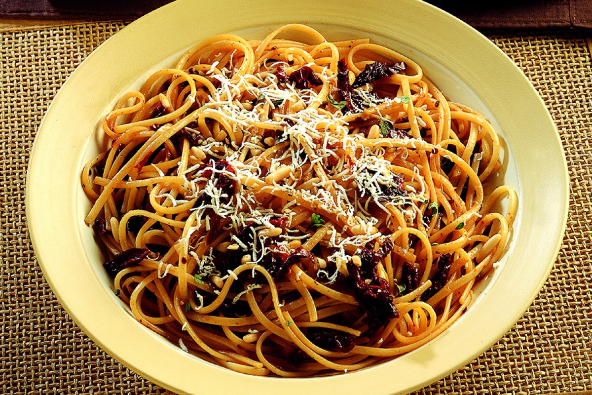 Trenette Pasta with Sun-Dried Tomatoes Recipe - La Cucina Italiana