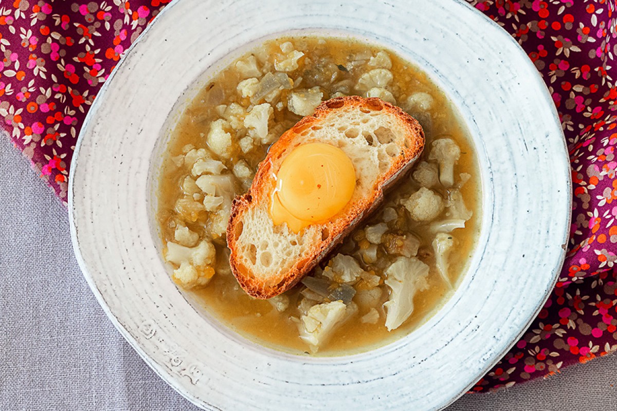 Rustic Soup With Bread and Egg Recipe - La Cucina Italiana