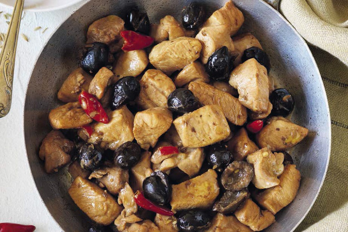 Chicken and Olive Stew Recipe - La Cucina Italiana