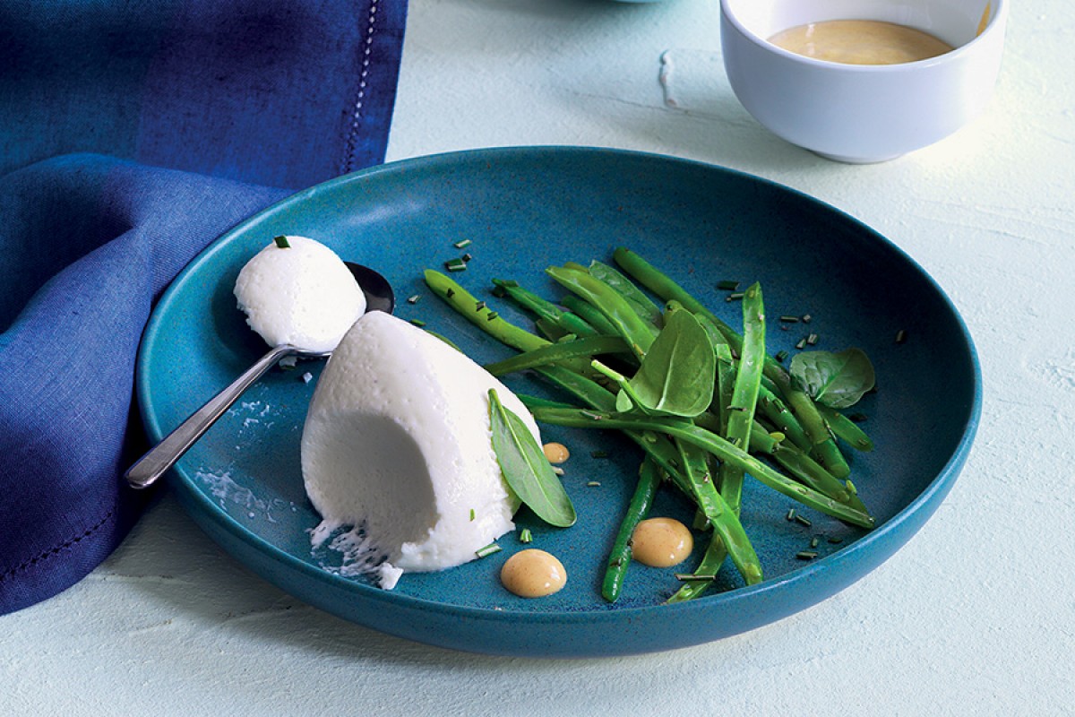 Green Beans with Coconut Mozzarella Mousse Recipe - La Cucina Italiana