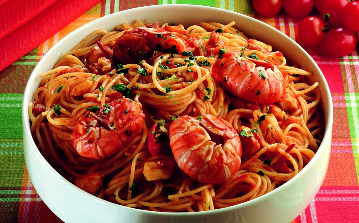 Spaghetti With Fish, Scampi and Clam Sauce Recipe - La Cucina Italiana