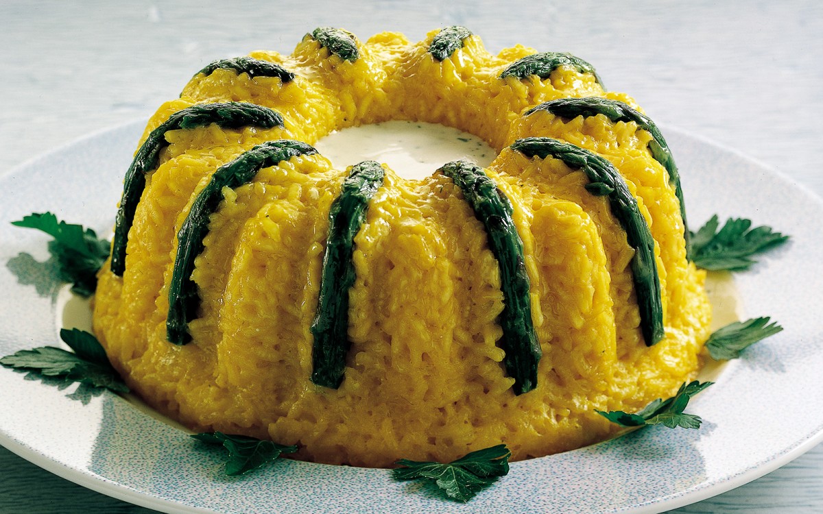 Saffron Risotto “Pie” with Herb Sauce Recipe - La Cucina Italiana