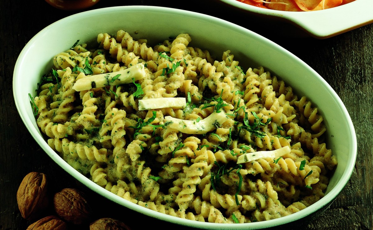 Fusilli with Hazelnuts and Gorgonzola Recipe - La Cucina Italiana