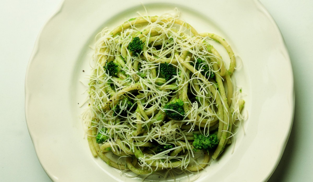 Bucatini With Ricotta Recipe - La Cucina Italiana