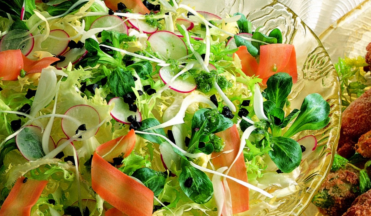 Spring Crudité with Basil Dressing Recipe - La Cucina Italiana