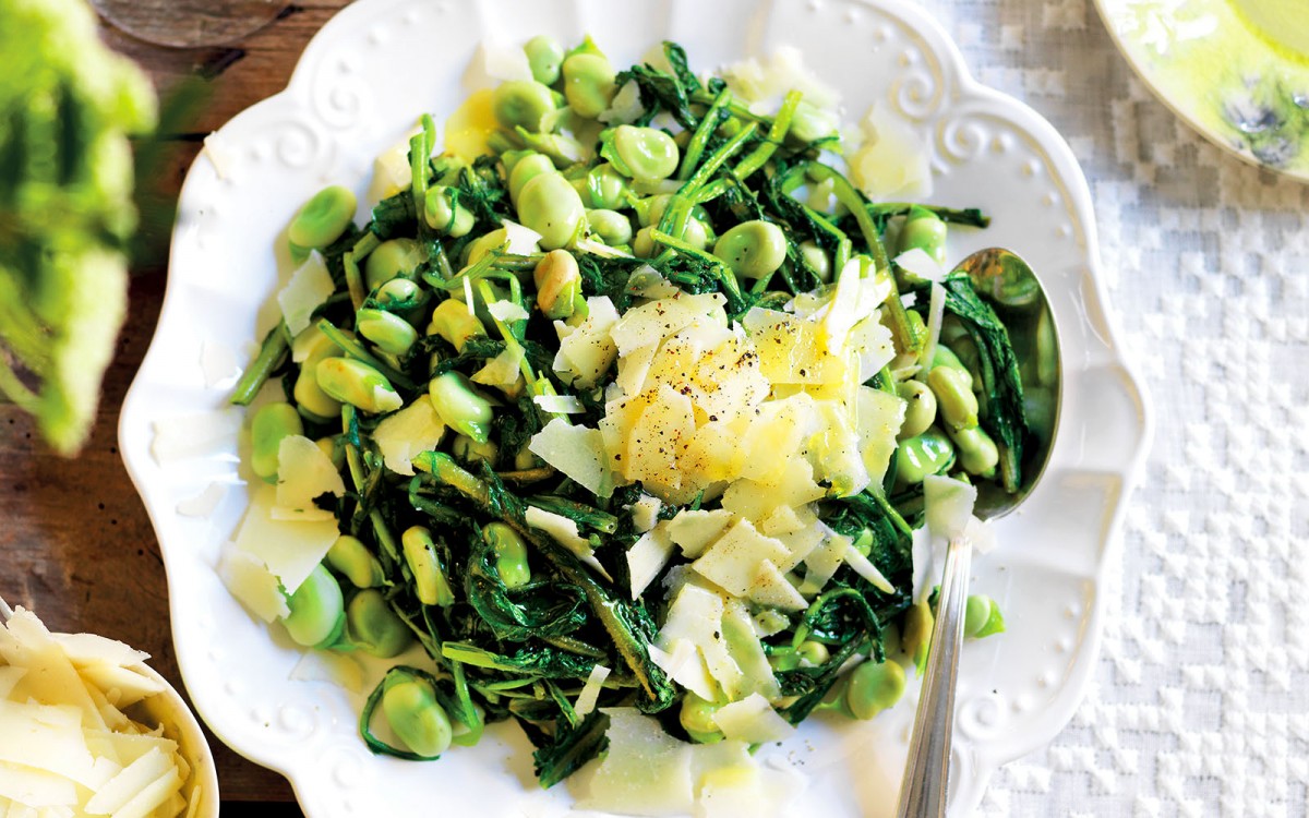 Fava Beans and Chicory Recipe - La Cucina Italiana