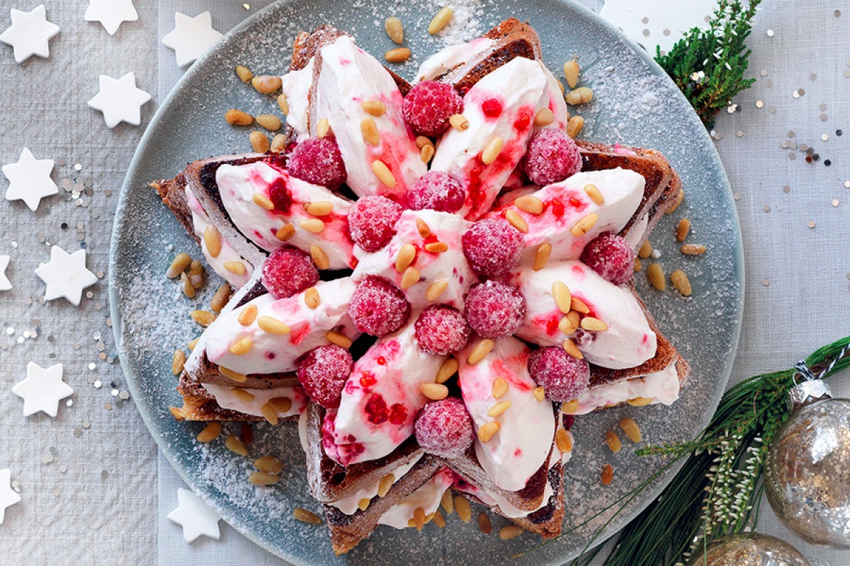 Pandoro Cake with Cream and Raspberries Recipe - La Cucina Italiana