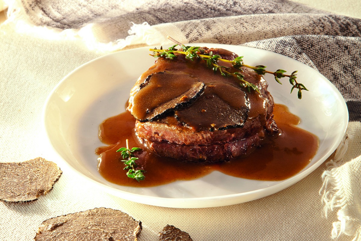Beef Fillet with Black Truffle Recipe - La Cucina Italiana