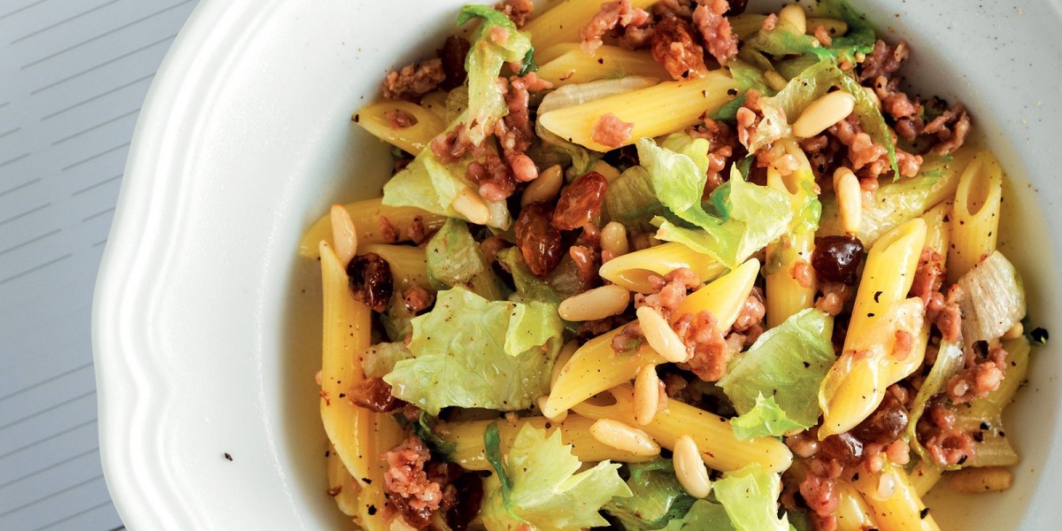 Pasta with Sausage and Escarole ‘Ragout’ Recipe - La Cucina Italiana