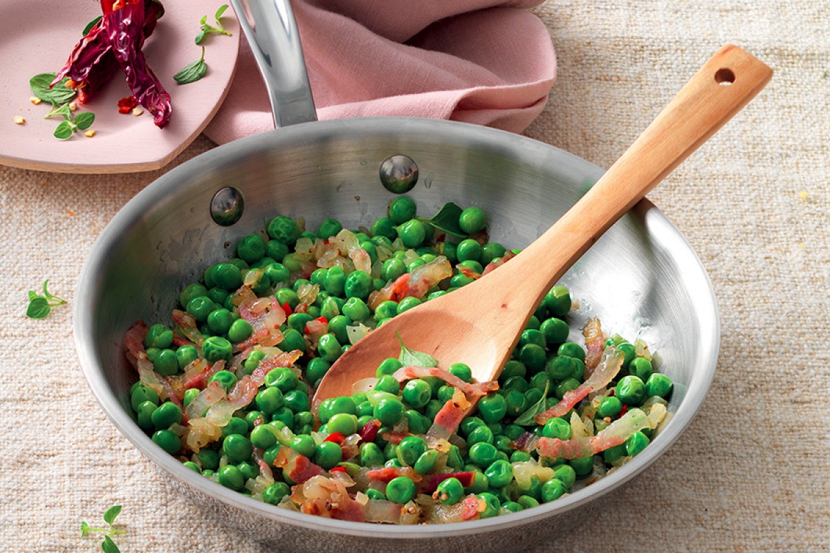 Traditional Italian Peas with Guanciale Recipe - La Cucina Italiana